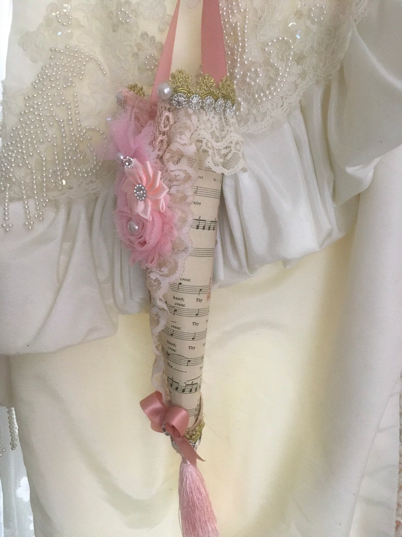 Victorian Christmas Tussie Mussie French Style Paper Cone - Etsy