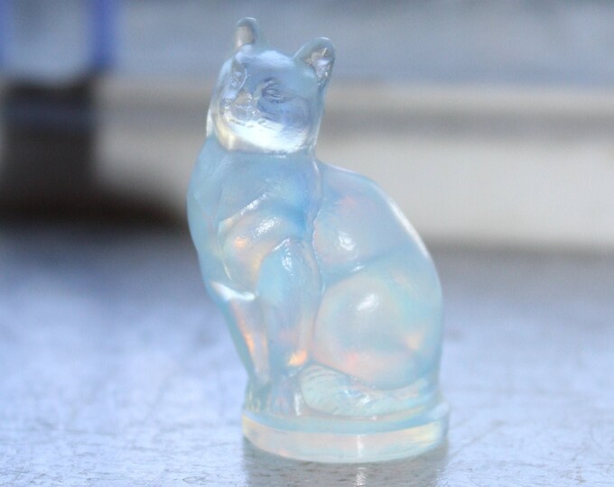 Sabino Glass Opalescent Cat Figurine - Etsy