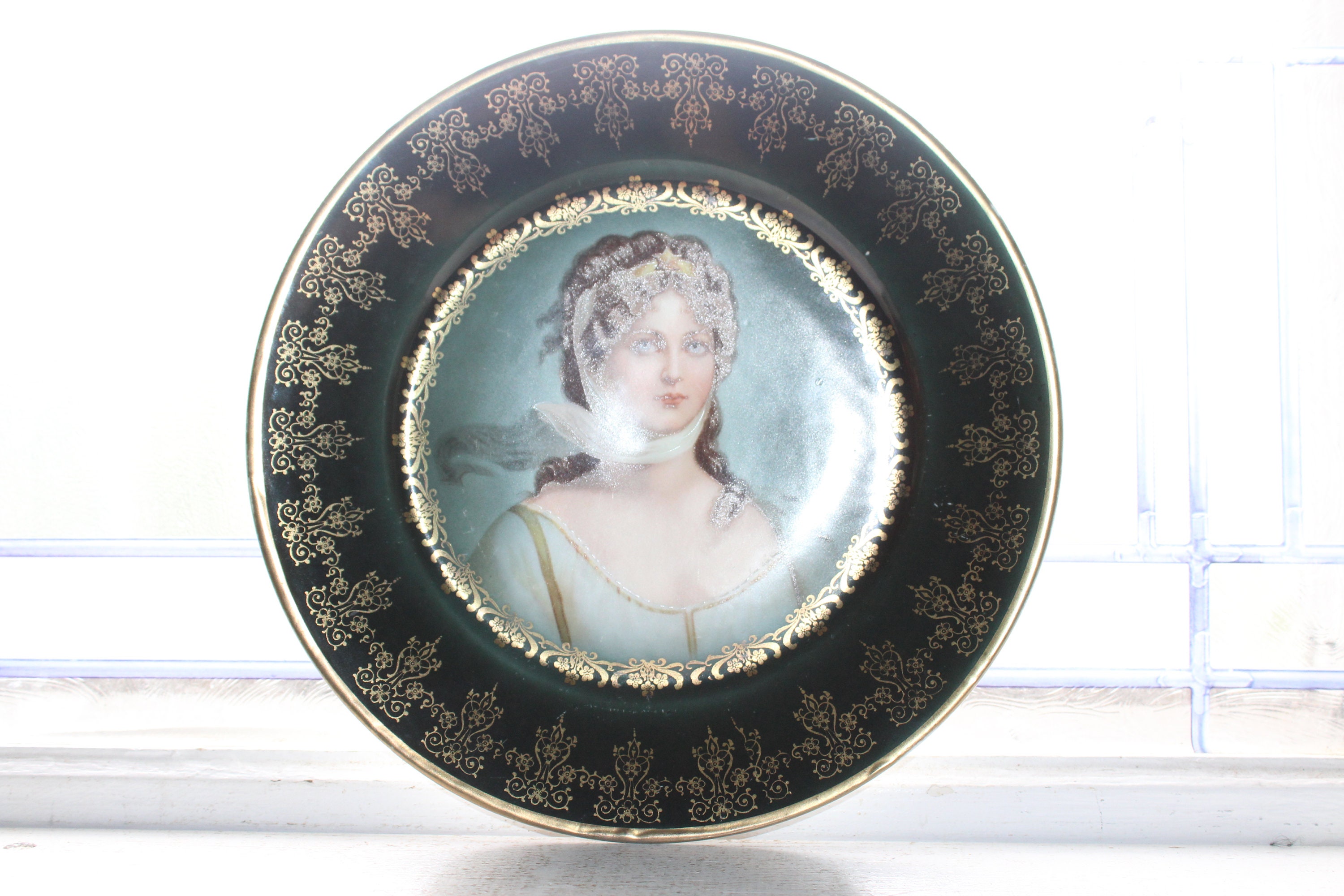Antique Portrait Plate Queen Louise Royal Vienna Beehive Mark