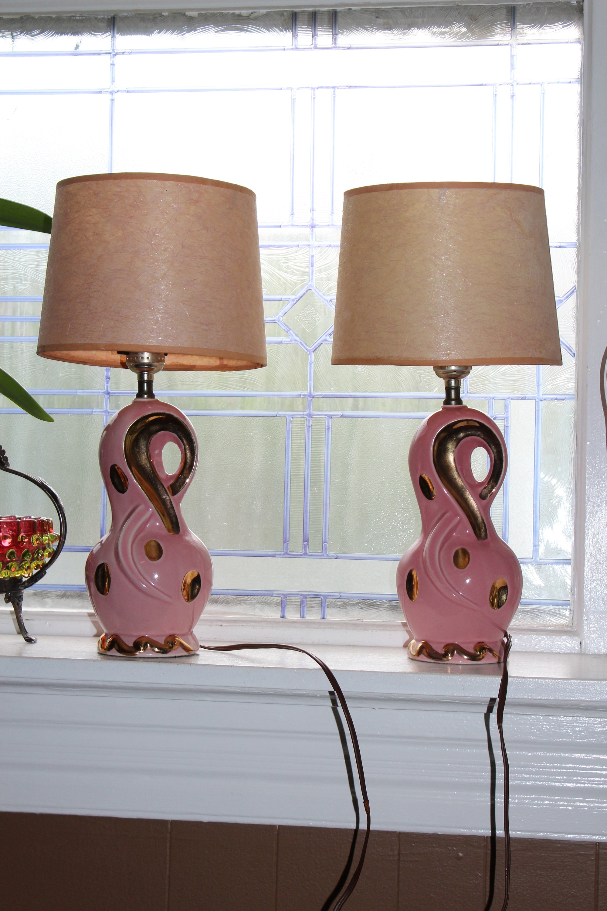 Vintage Pair Bedroom Lamps Mid Century Pink & Gold 1950s Vintage Pair Bedroom Lamps Mid Century Pink & Gold 1950s