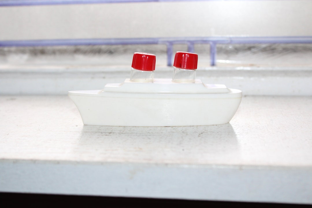Vintage Ship Salt and Pepper Shakers Boat - Etsy