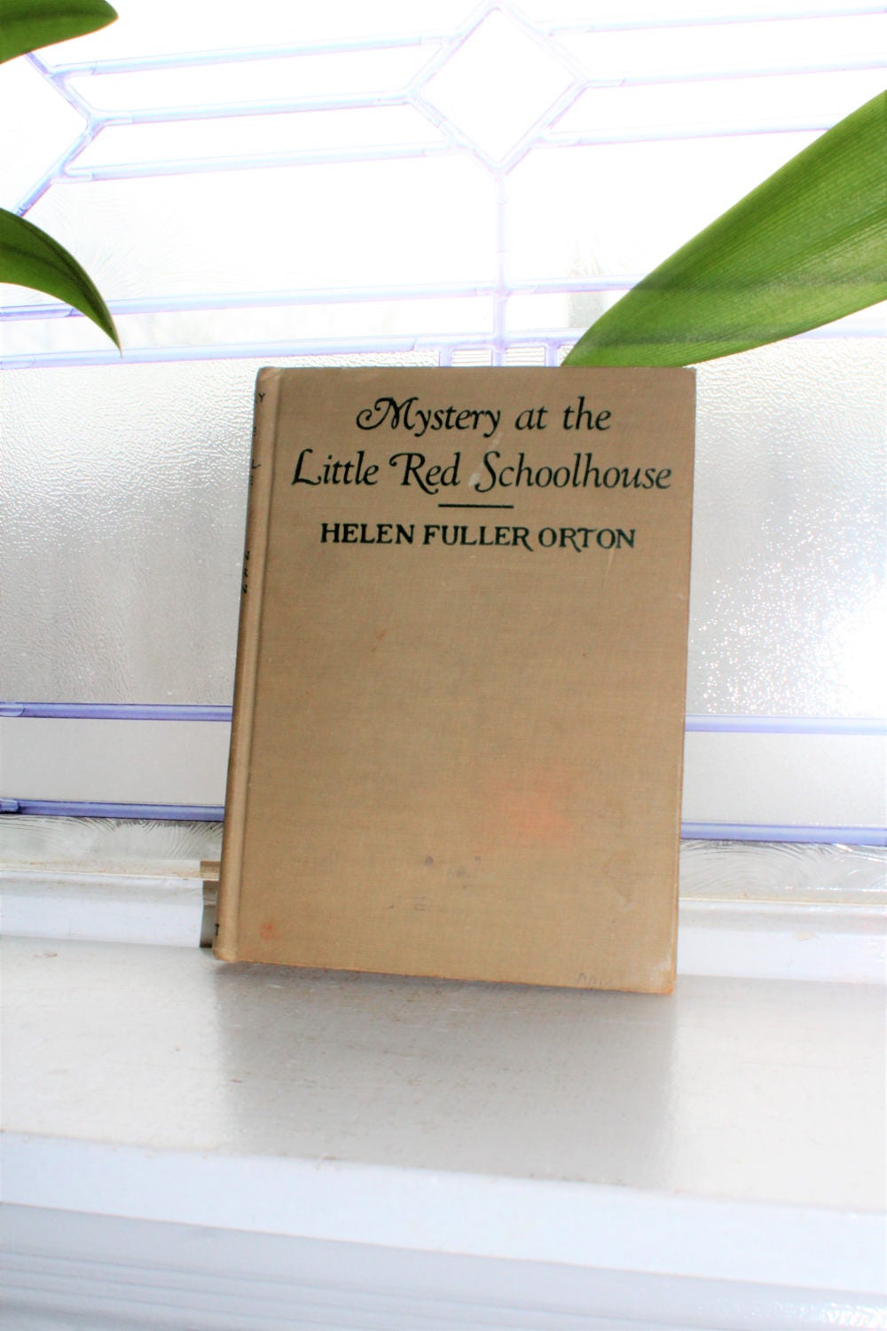 Vintage Book Mystery At The Little Red Schoolhouse 1941