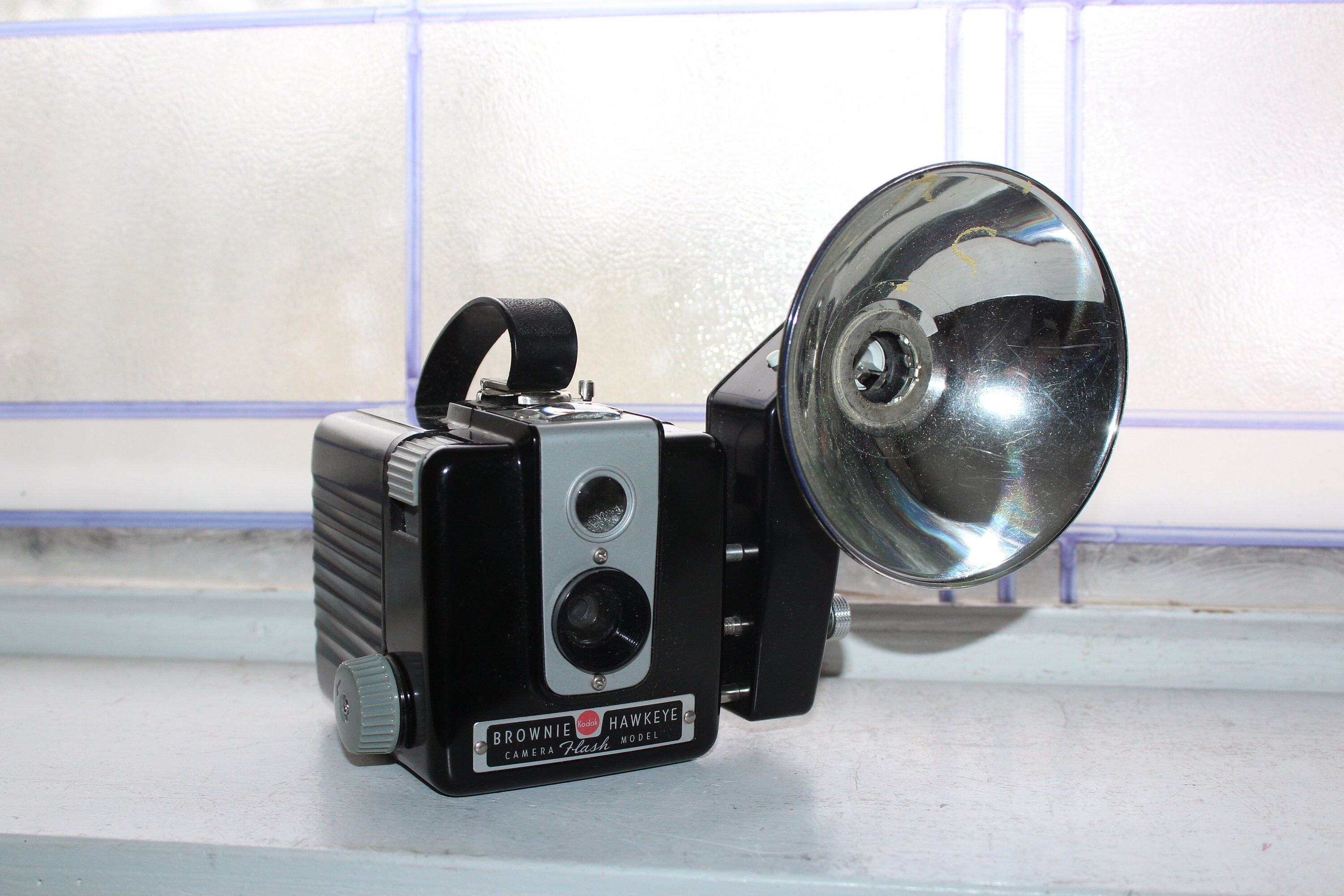 Vintage Flash Camera Kodak Brownie Hawkeye with Box
