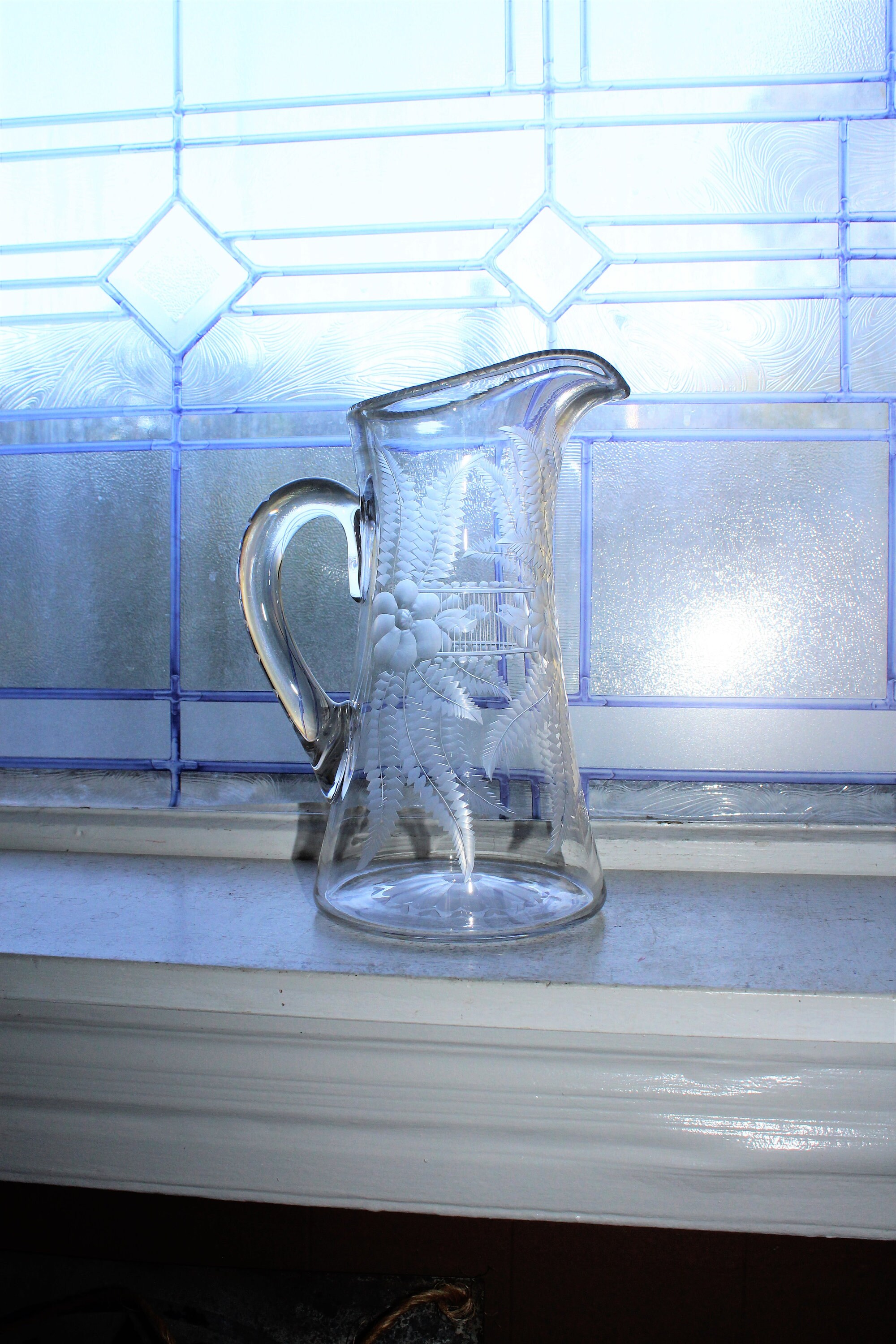 Stunning Elegant Antique Wheel Cut Crystal Pitcher