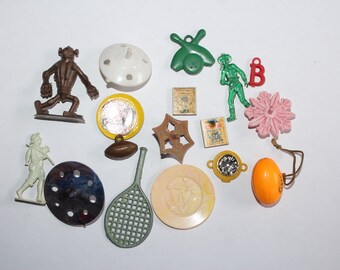 Vintage Cracker Jack, Gumball, Cereal Box Teinket Toy Charm Ring Lot of ...
