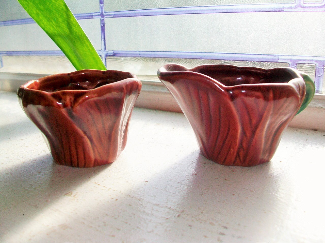 Vintage Creamer and Sugar Rosemeade Pottery Burgundy Tulips