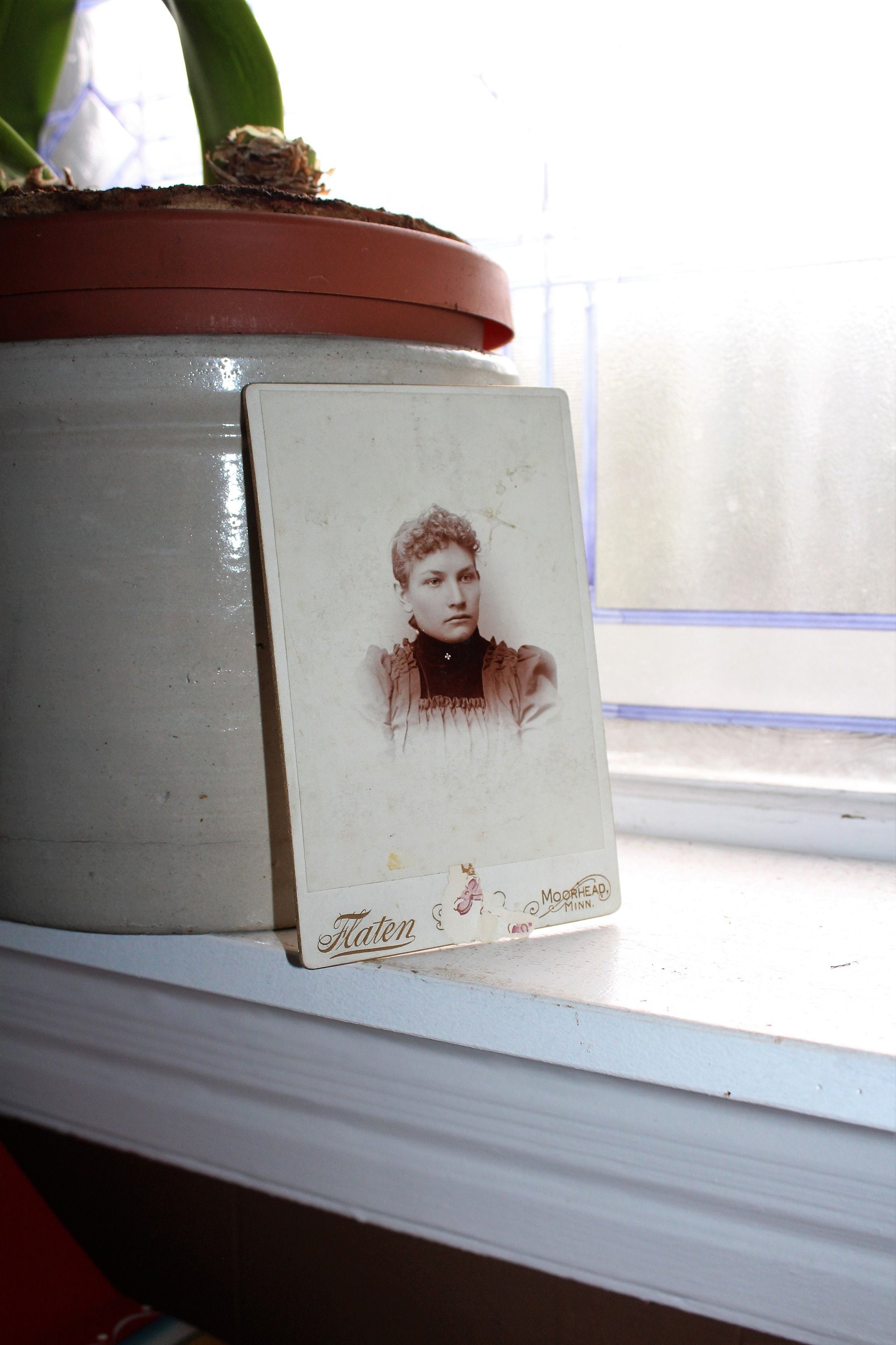 Vintage Cabinet Card Photograph Beautiful Victorian Woman
