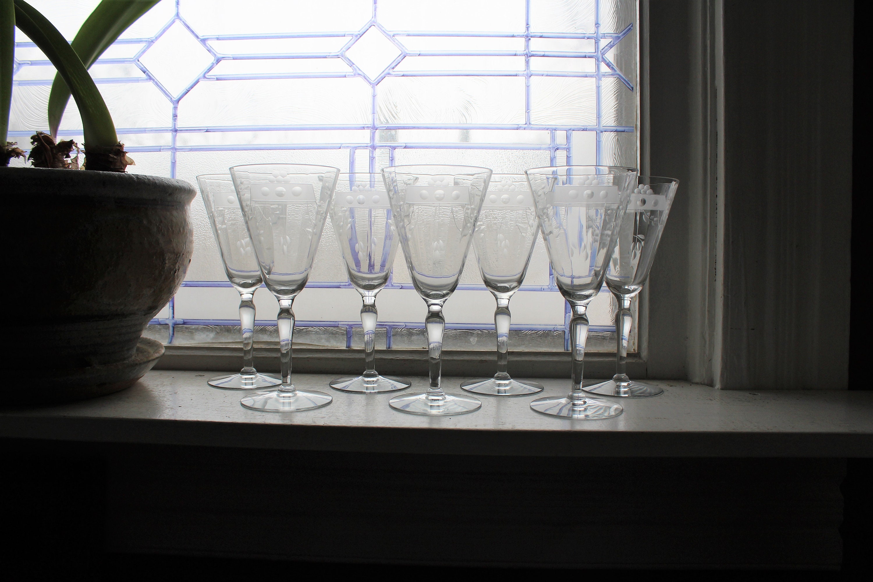 7 Art Deco Etched Glass Wine Glasses Vintage 1930s