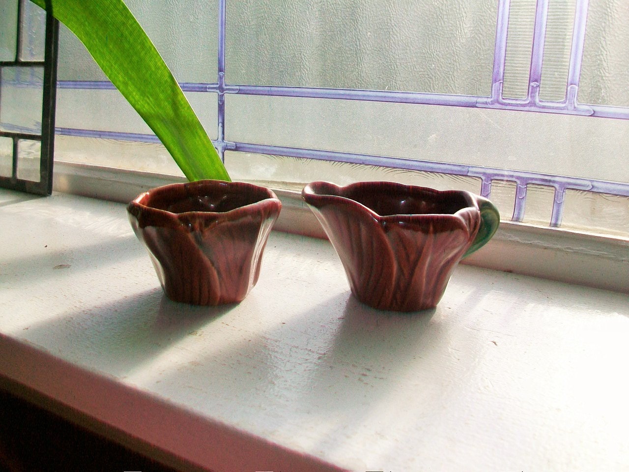 Vintage Creamer and Sugar Rosemeade Pottery Burgundy Tulips