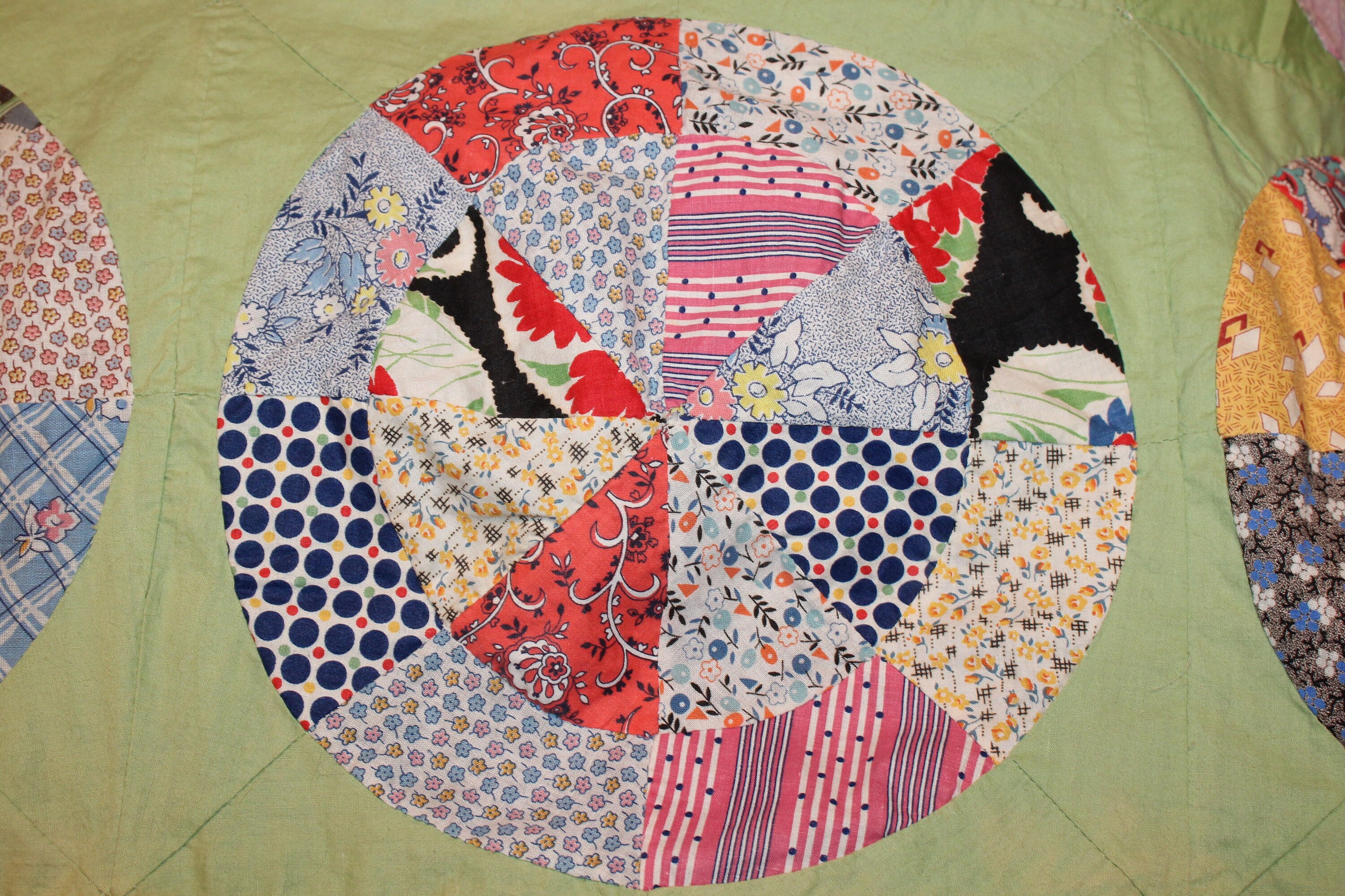 Vintage Country Quilt Top Rustic Farmhouse Decor Wedding Ring Version