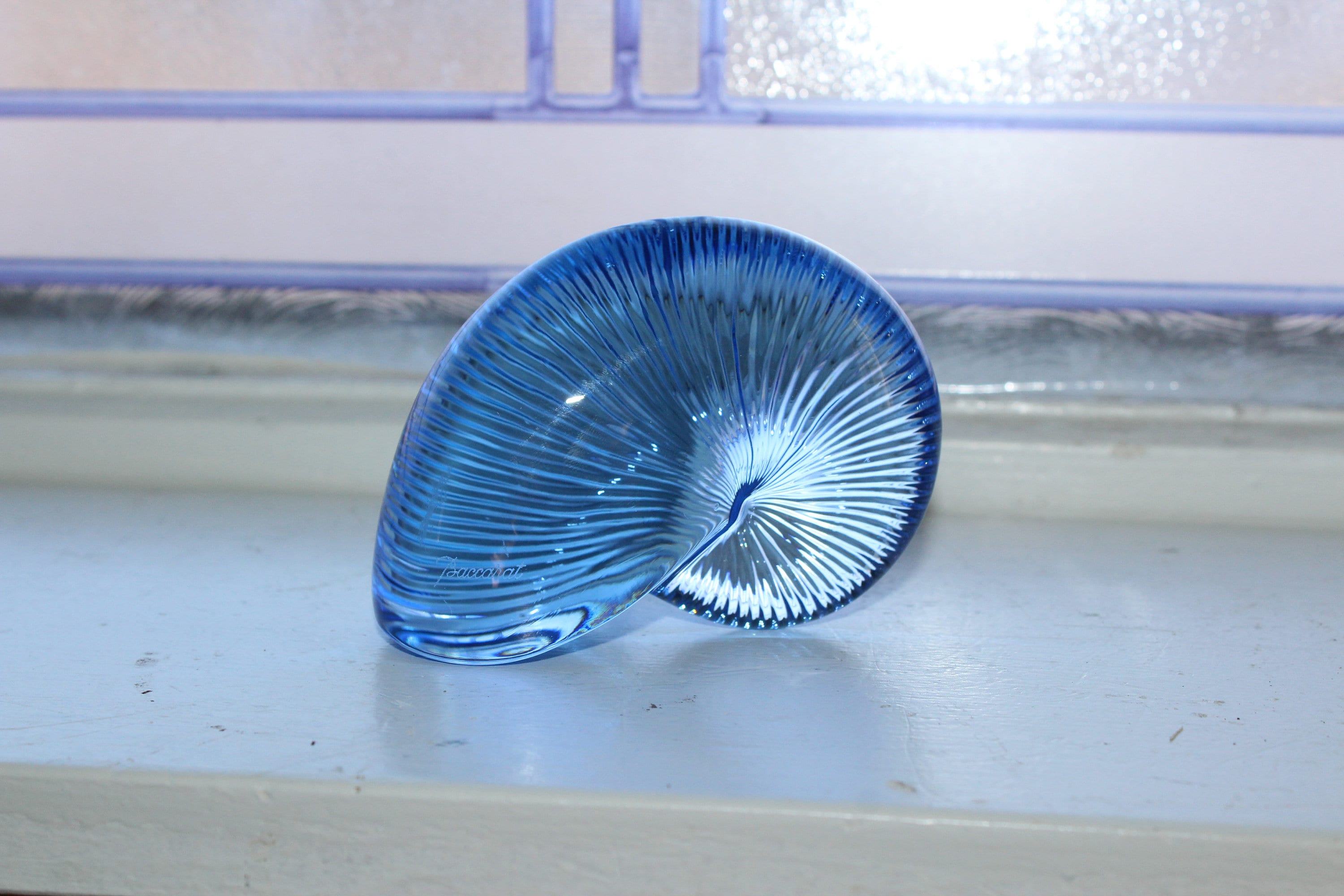 Baccarat Blue Crystal Nautilus Sea Shell Figurine Paperweight