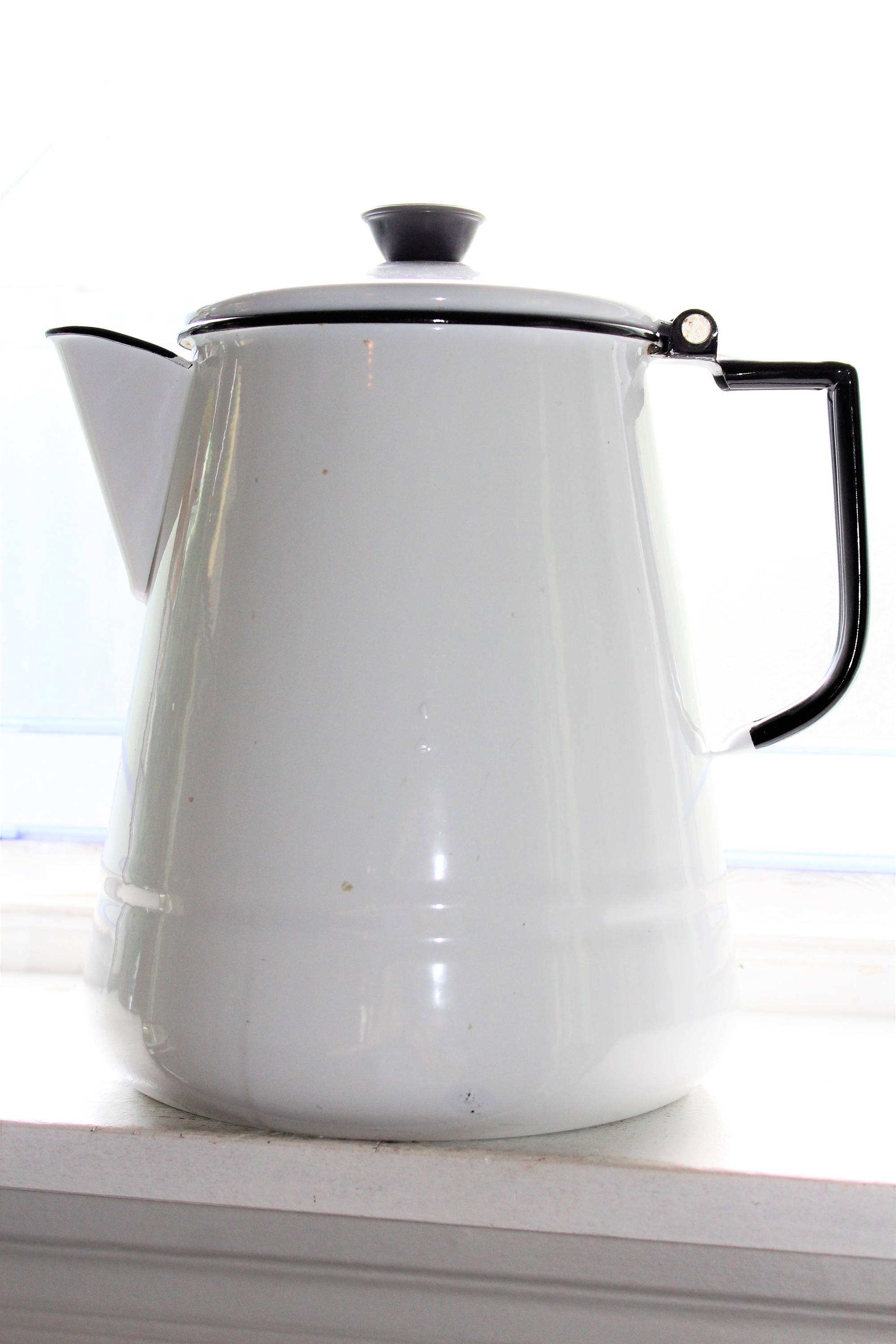 Vintage White Enamelware Coffee Pot Rustic Farmhouse Decor Vintage White Enamelware Coffee Pot Rustic Farmhouse Decor