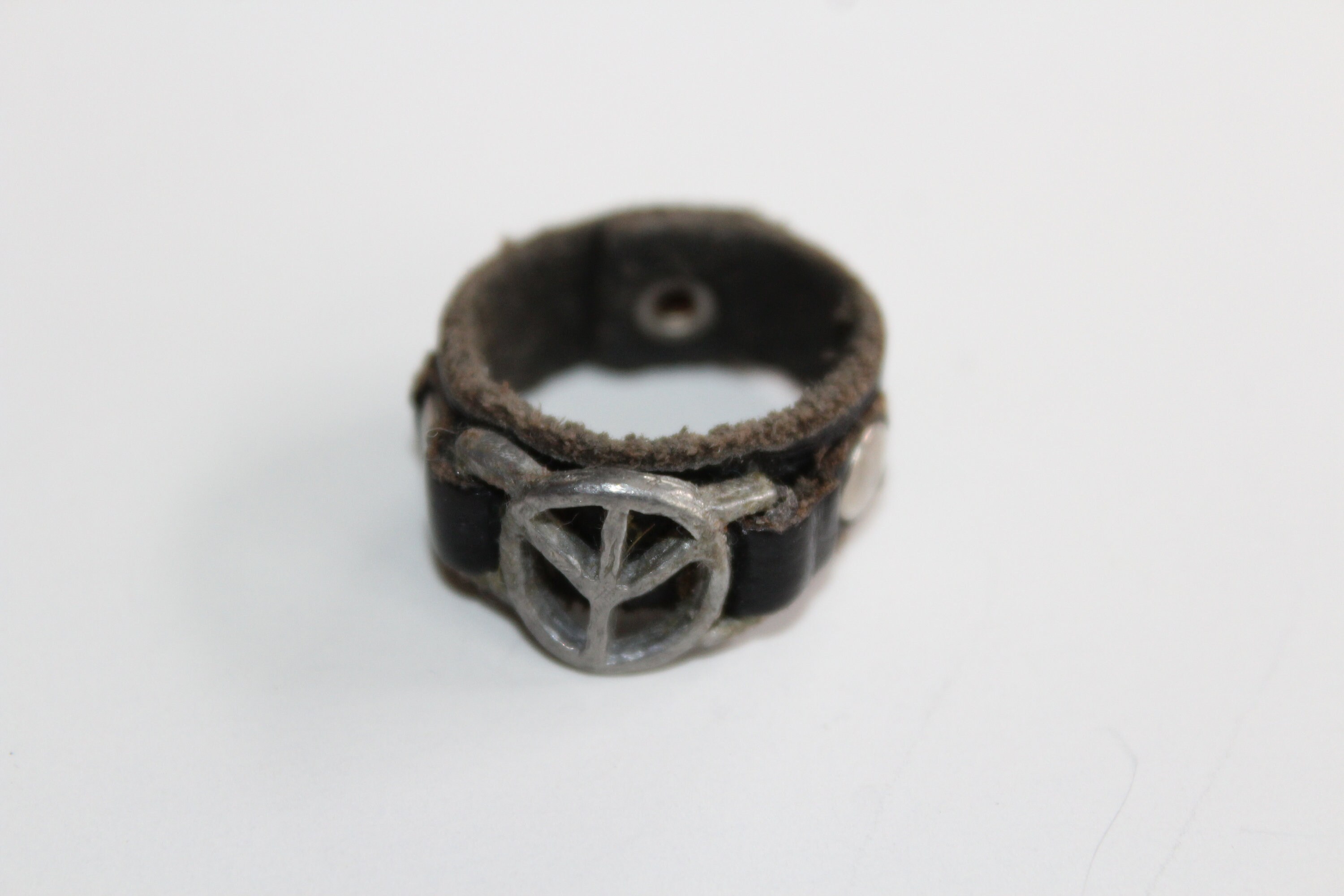 Vintage 1960s Leather Peace Sign Hippy Pinky Ring