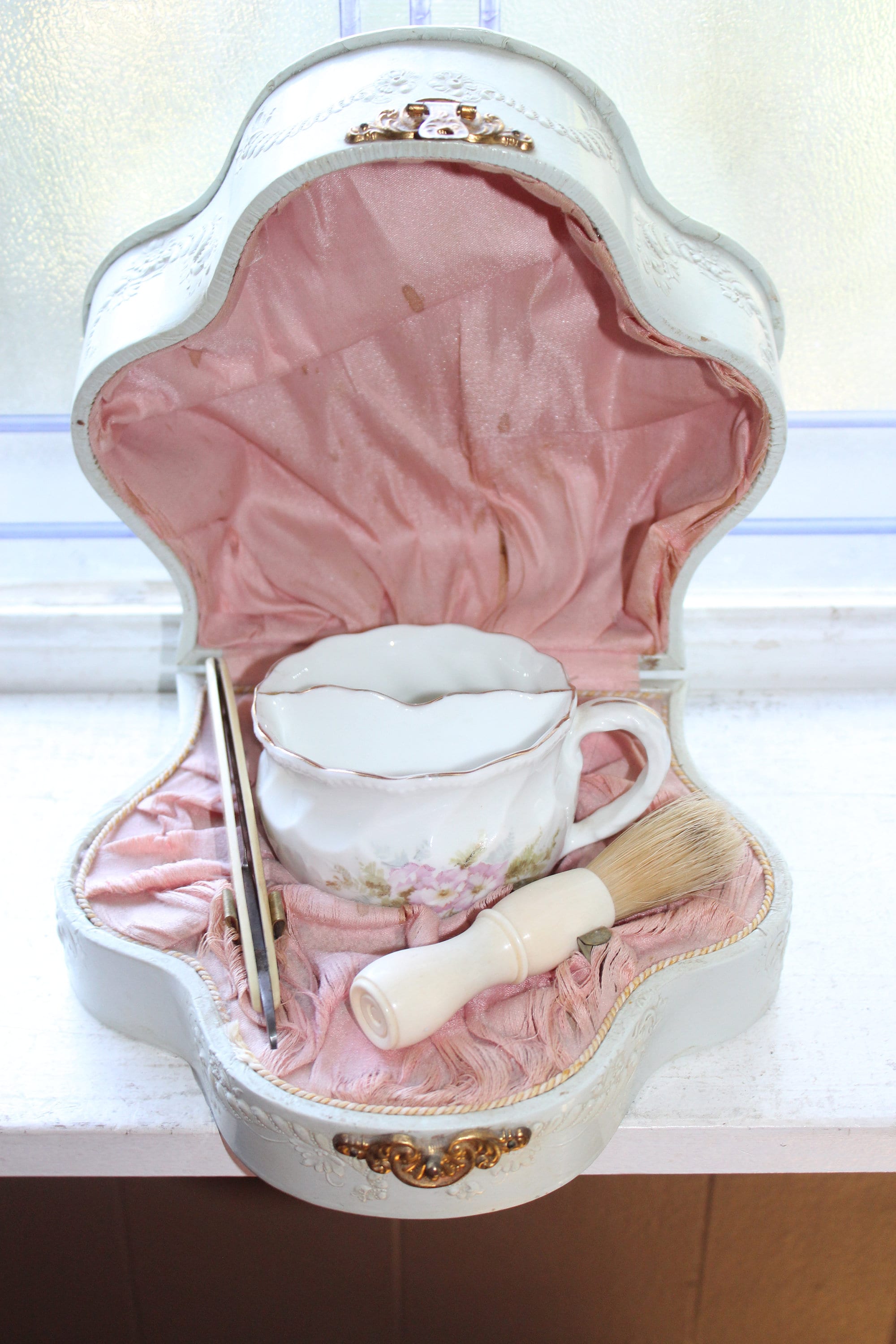 Antique Victorian Shaving Kit 1800s Razor Soap Mug Shaving Brush Box