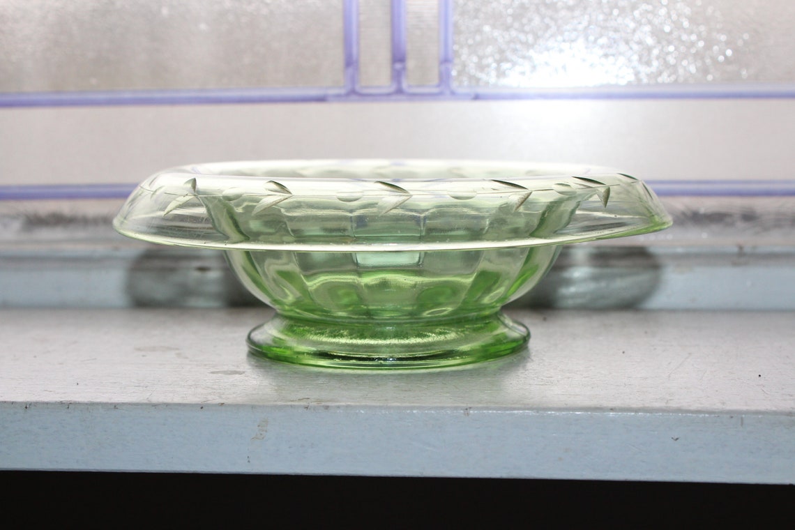 Vintage Green Depression Glass Compote Pedestal Candy Dish Rolled Rim ...