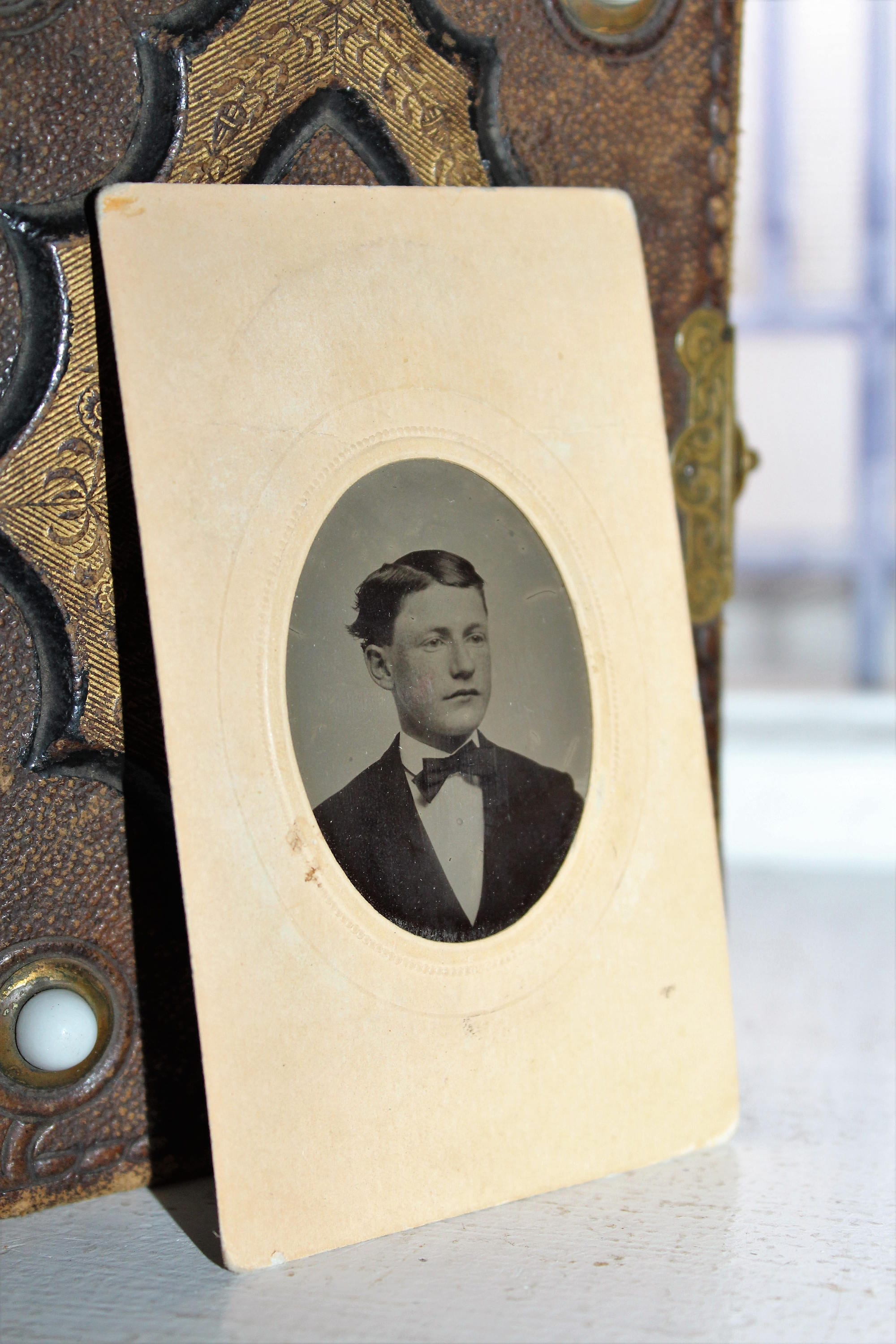 Antique Tin Type Photograph Victorian Man 1800s