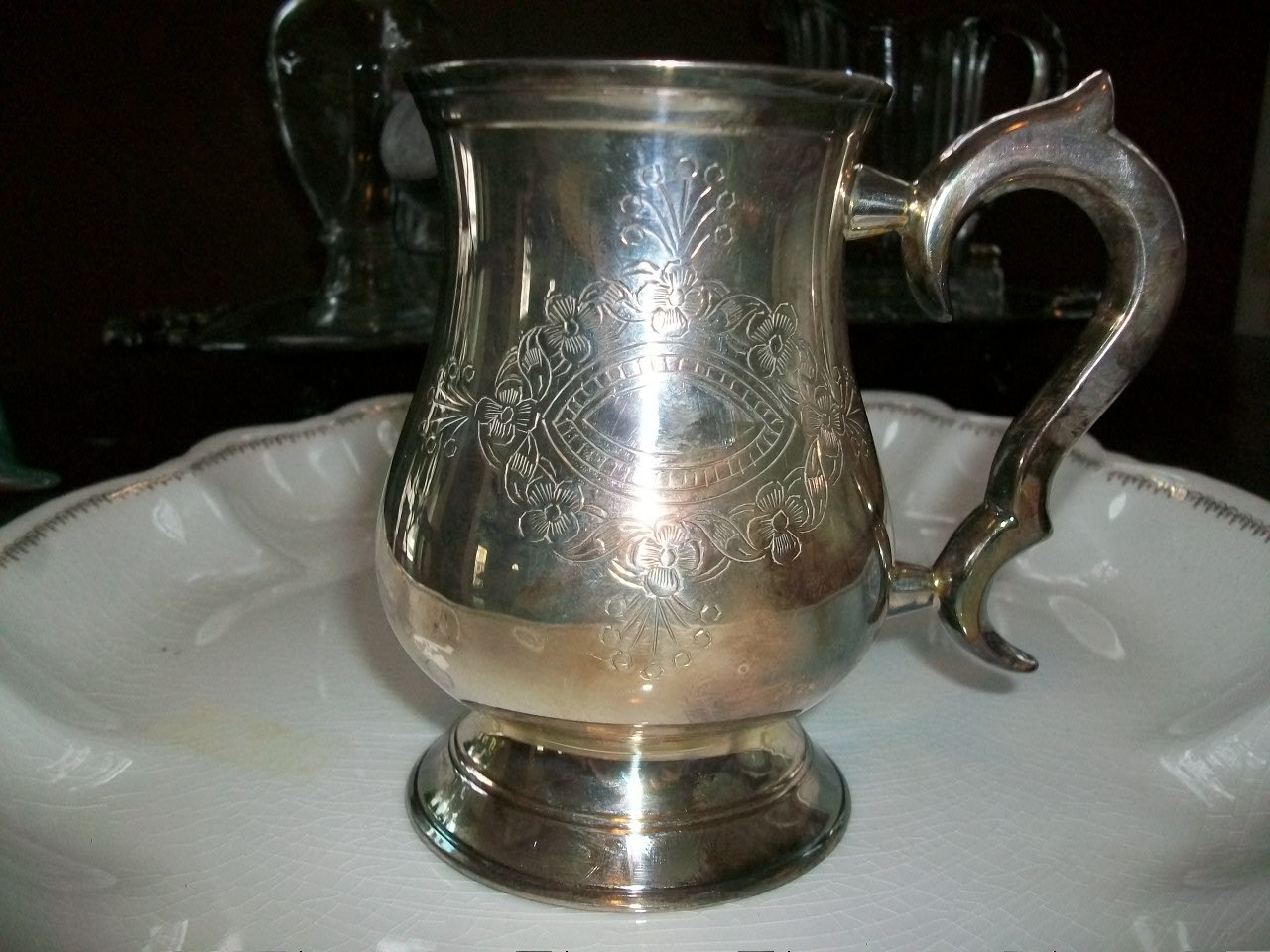 Antique Silverplate Tankard Eye in Wreath Pattern Mug Cup