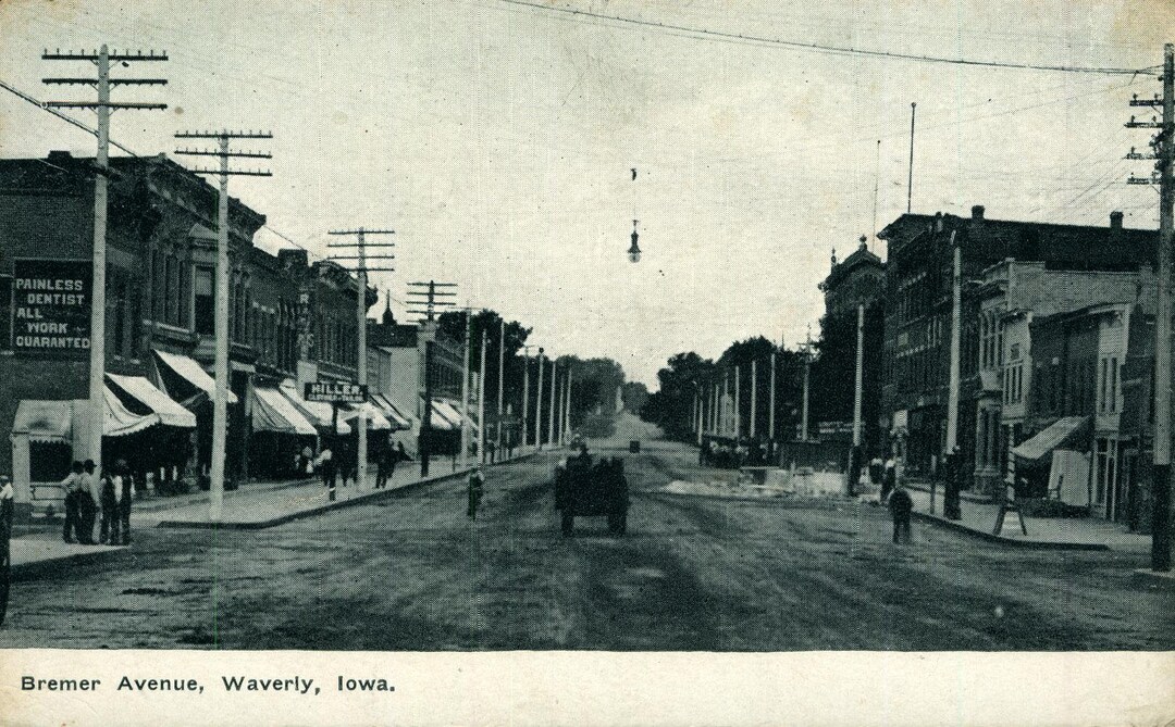 Vintage Postcard Waverly Iowa Great Scene on Bremer Avenue - Etsy