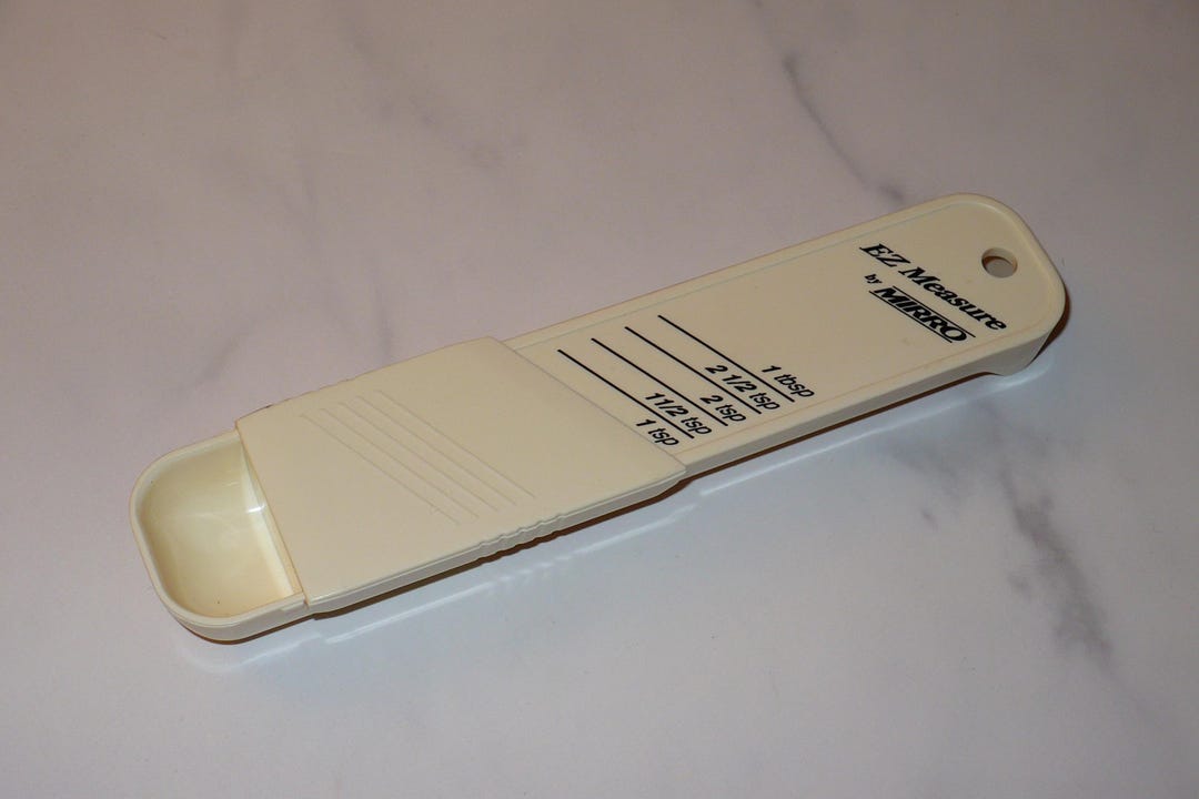 Vintage EZ Measure Measuring Spoon by Mirro ~ All in One Measure Spoon ...