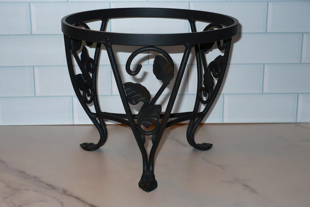 Vintage Longaberger 2004 at Home Garden Wrought Iron 3 Legged Small ...