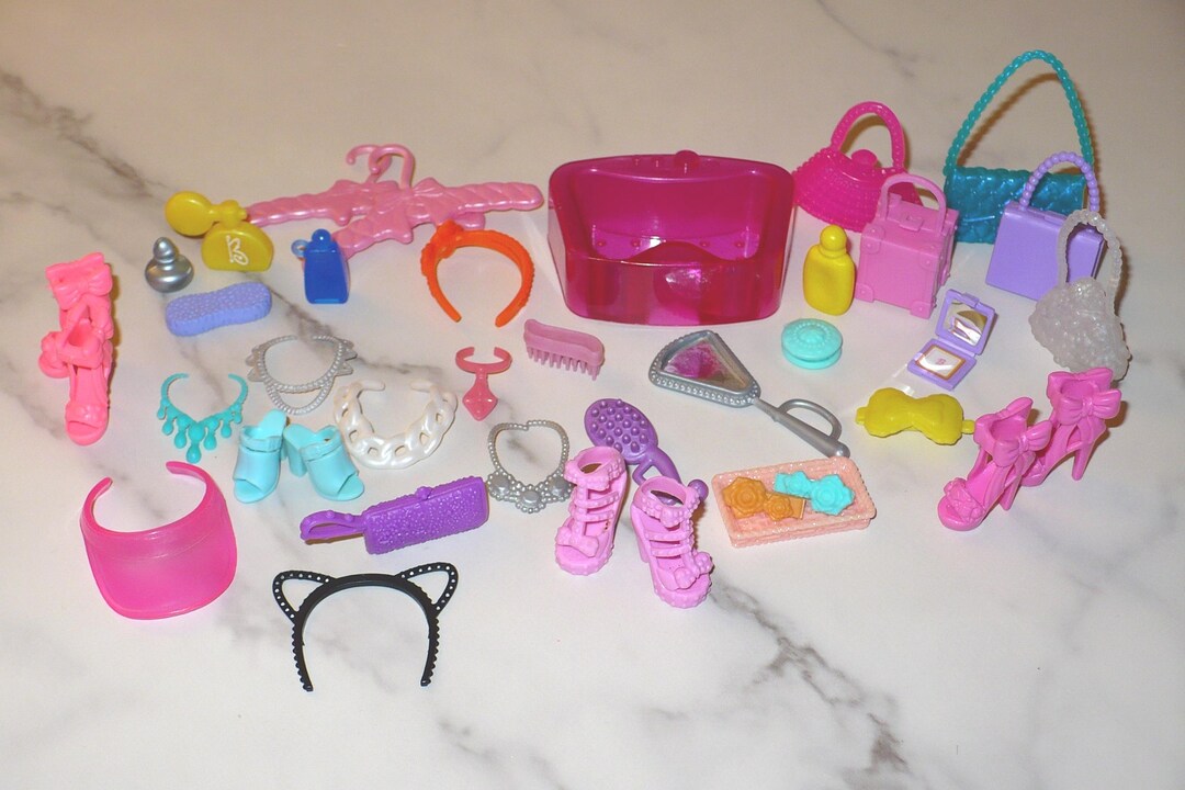 Vintage Barbie Doll Vanity Bathroom Lot ~ Shoes Purses Hair Accessories ...