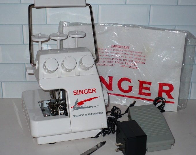 Vintage Singer Tiny Mini Serger Overedging Sewing Machine TS380 PLUS ...