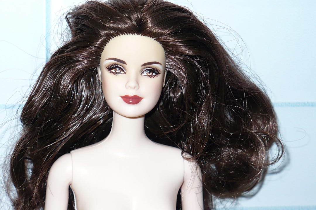 Mattel Barbie BELLA DOLL the Twilight Saga Breaking Dawn ~ Pink Label ...