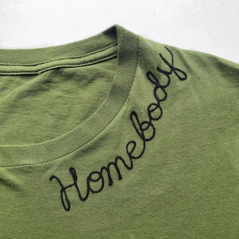 Personalized Collar Lettering T-shirt with Chain stitch | Etsy