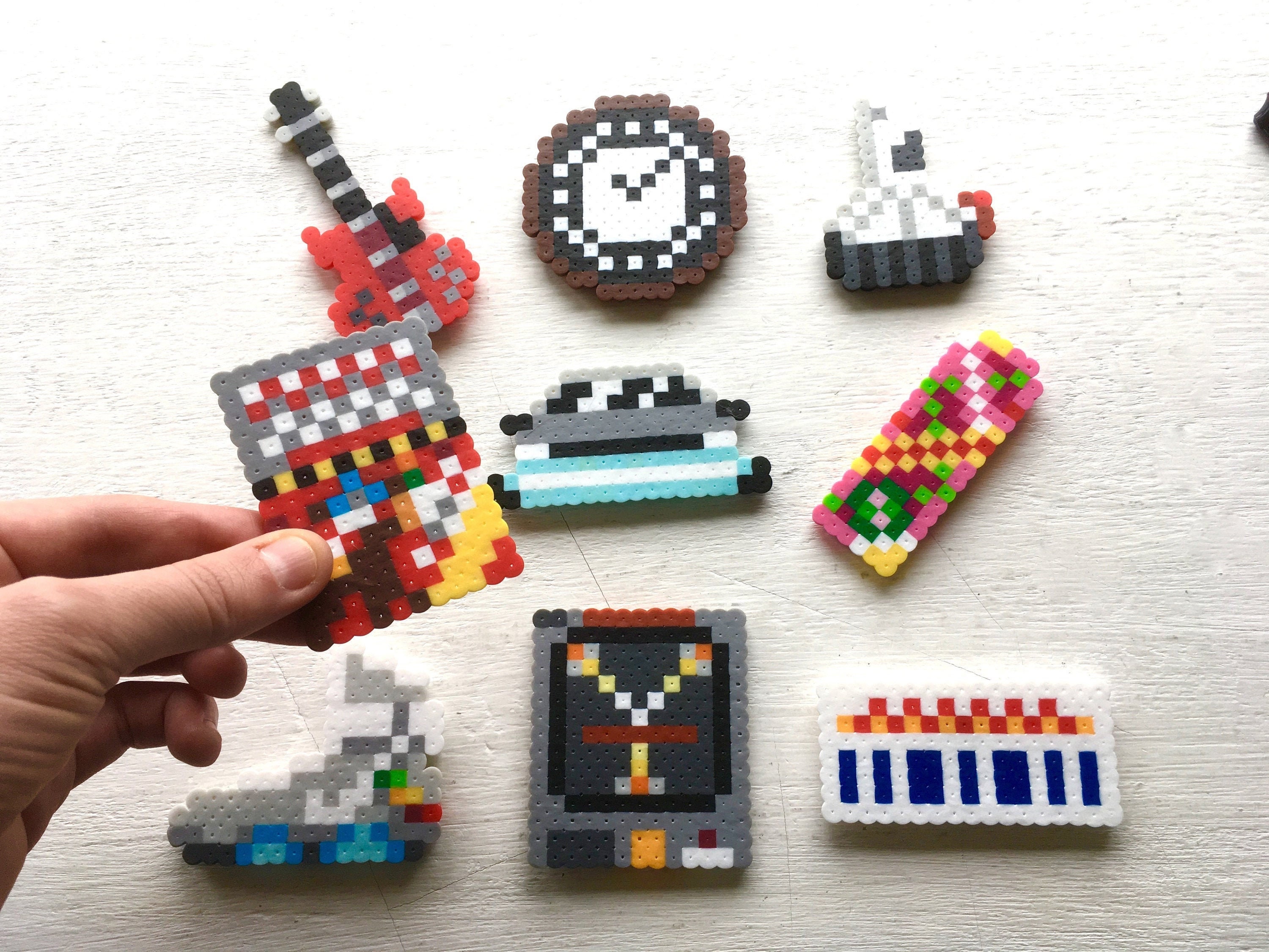 Volver al futuro Retro Perler Bead Icons Imanes Pines 8 bit | Etsy