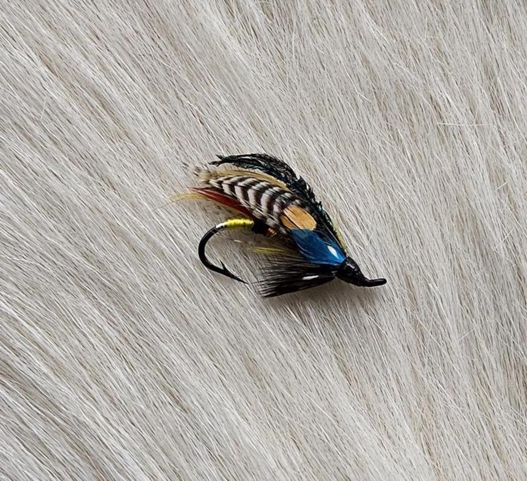 Fly Fishing Flies.. SLS; Fully Dress Salmon Flies .. (1) Flies, Size #6 ...