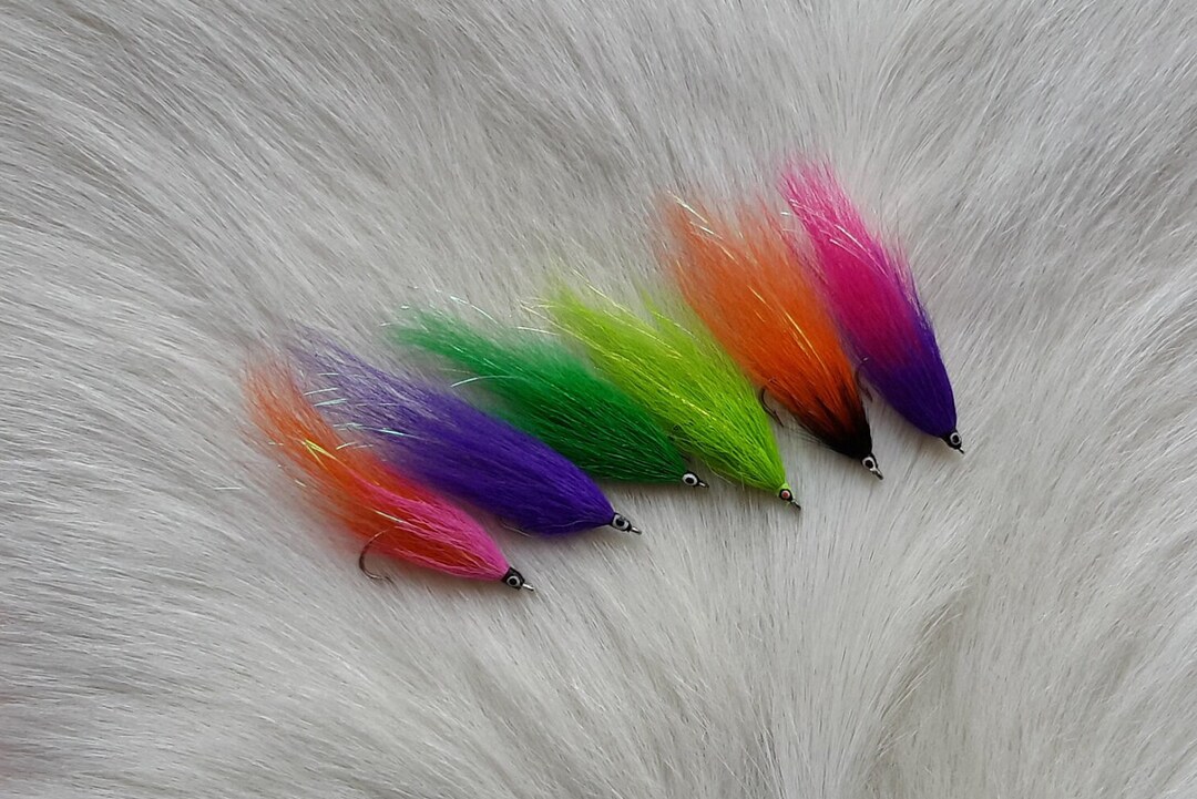 Fly Fishing Flies.. Combo... Comes With (6) Assorted Bucktail Deceivers ...