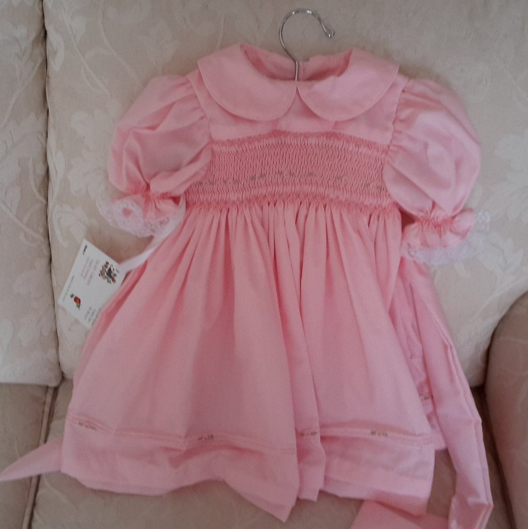 Hand Smocked Girls Dresses ......little Kisses.....by the My - Etsy