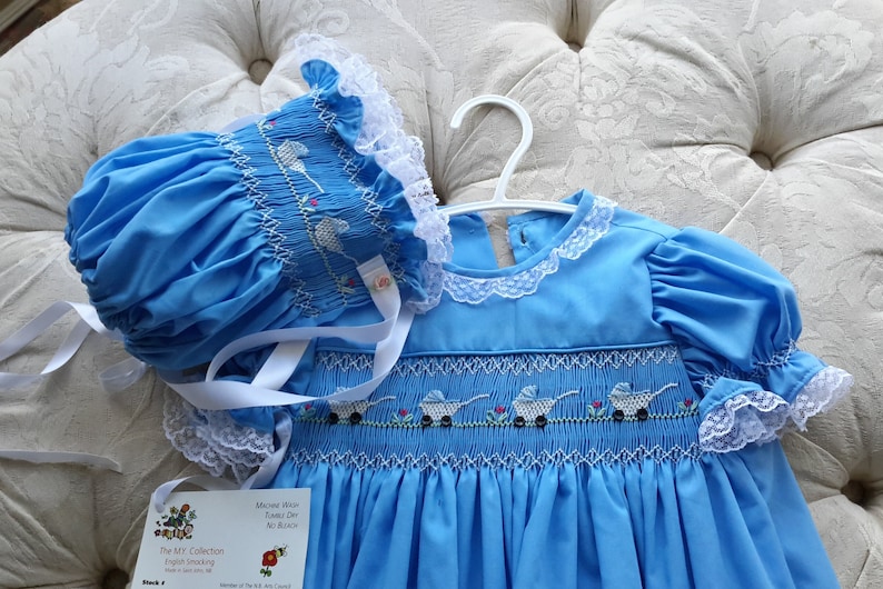 Little Girl Dresses. Hand Smocked Girls Dresses and Bonnet.. Baby ...