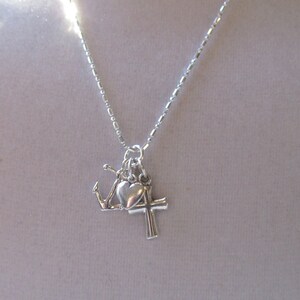 Alle Sterling Silber Glaube, Hoffnung und Liebe Charms an zarter Sterling Kette Halskette, Anker ...