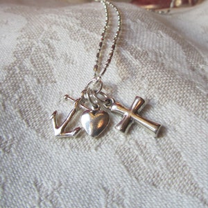 Alle Sterling Silber Glaube, Hoffnung und Liebe Charms an zarter Sterling Kette Halskette, Anker ...
