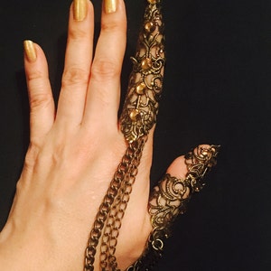 Chained Armor Rings, Slave Thumb Rings,claw Rings, Armor Claws, Shield ...