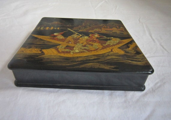 Old Chinese Black Lacquer Chinoiserie Box - Gem