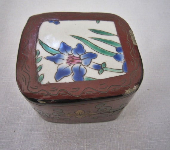 Vintage Chinese Lacquer Shard Box - Gem