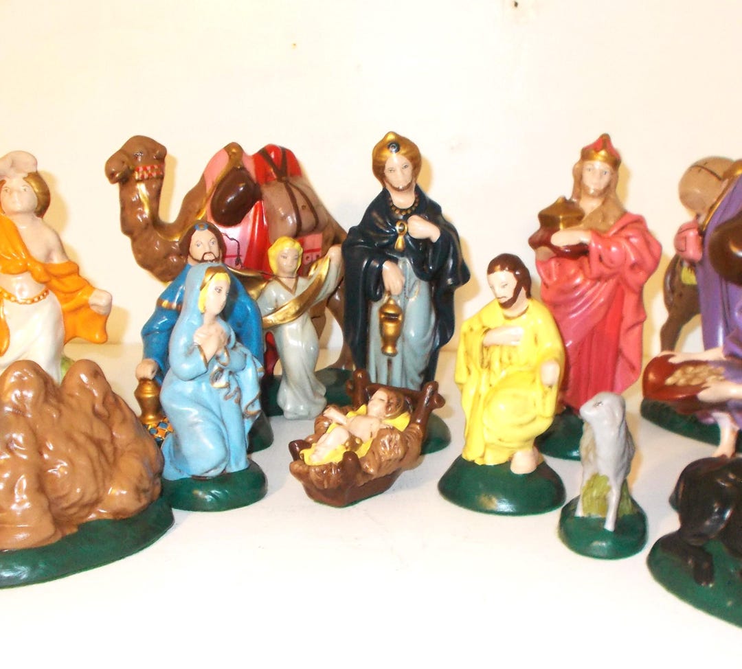 Vintage Nativity Figurines, Set of 17 Large Creche Figures for ...