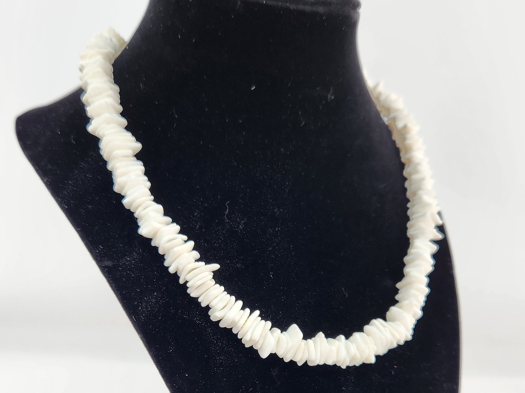 Vintage 18" 90s Puka Shell Chip Choker Necklace, Y2K, Trendy, Hawaiian ...