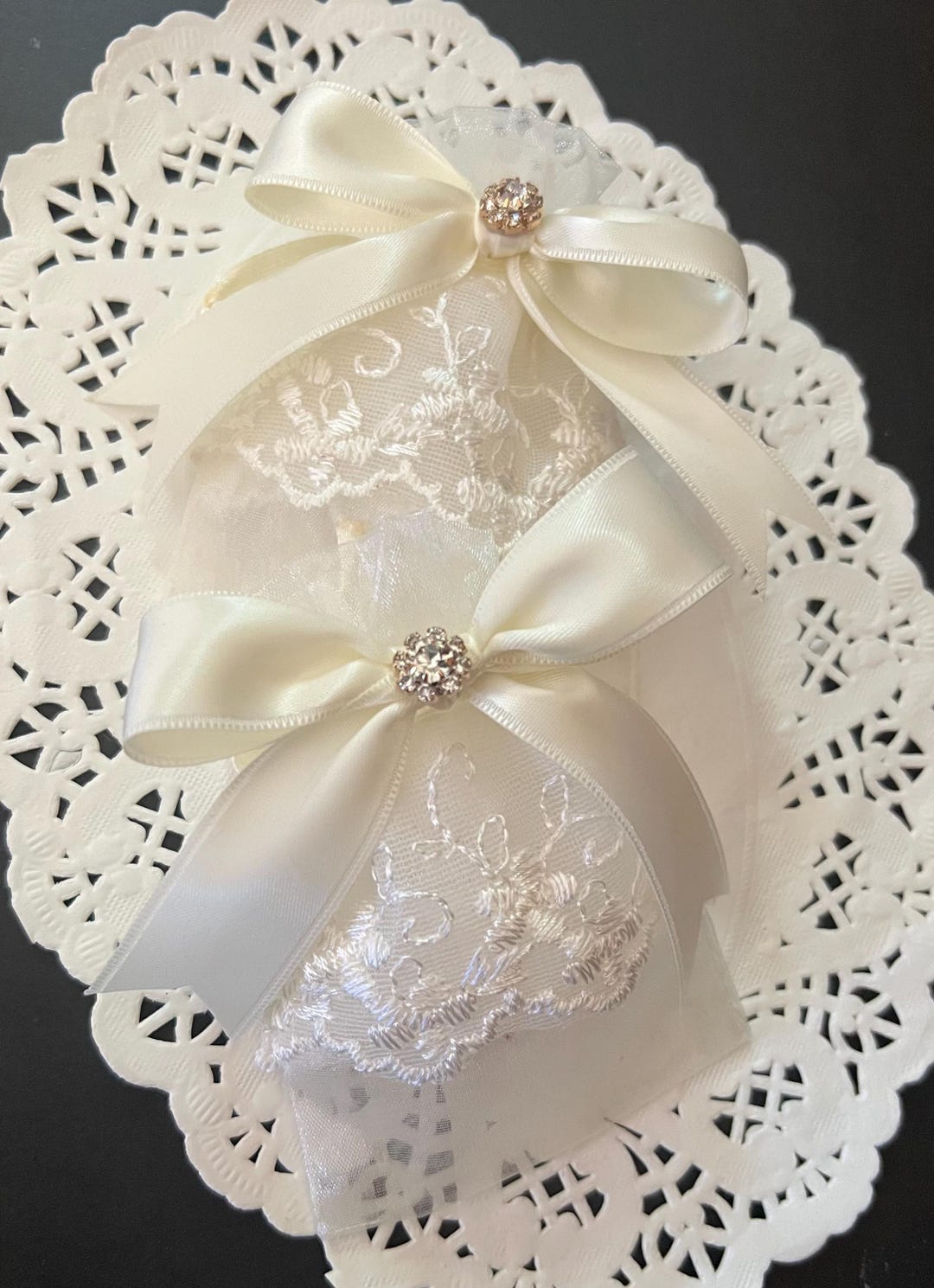 Set of 10 Organza Bags With Lace Collar, Satin Bow and Rhinestone ...