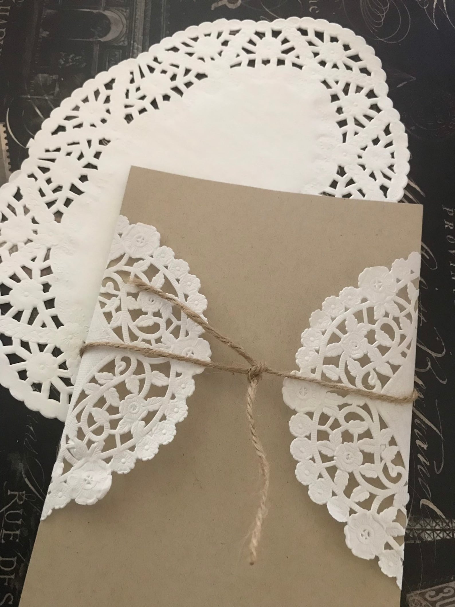 Vintage Inspired Doily, 6.25 X 9 Oval Paper Doilies for Favors ...