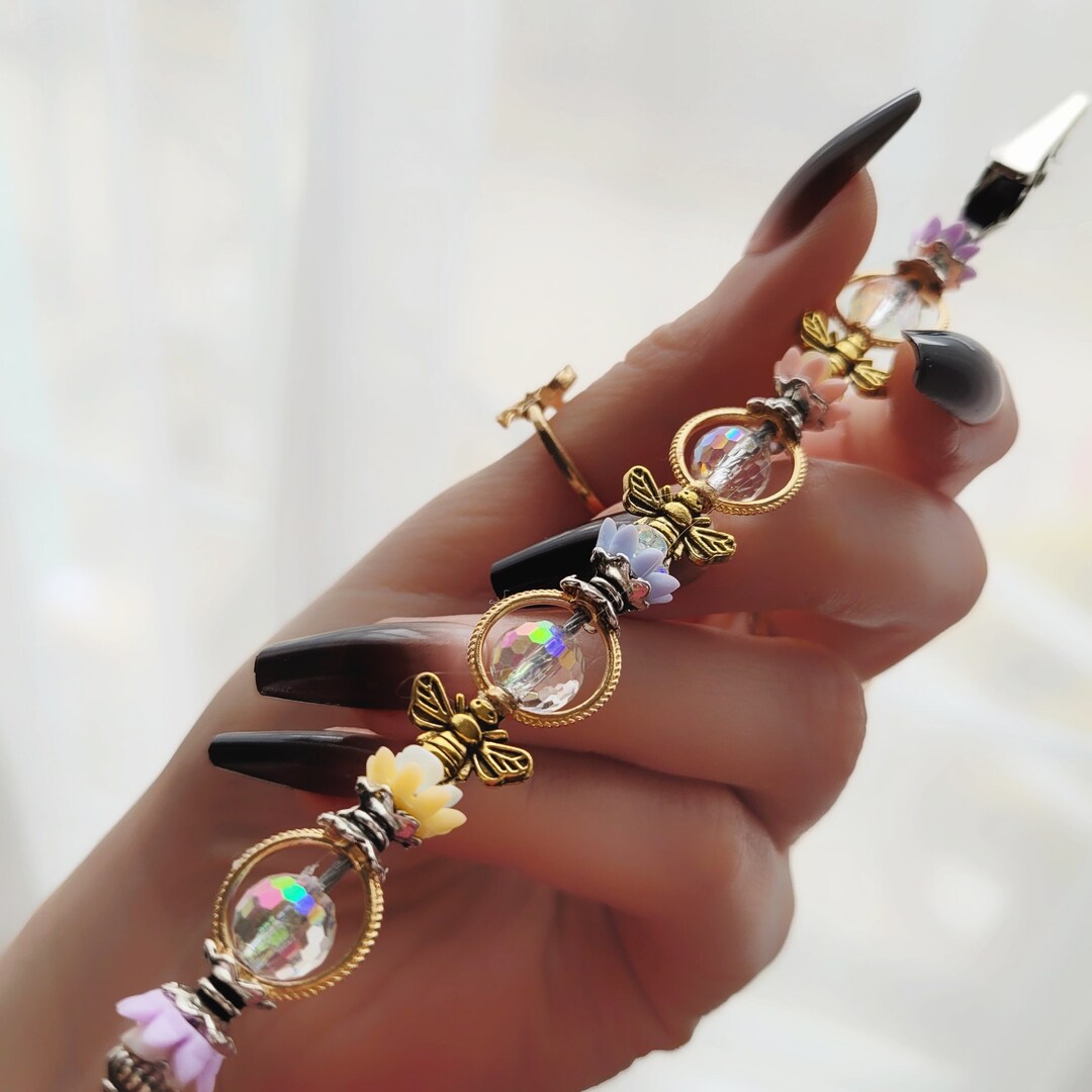 Unique Bee and Flowers Credit Card Clip ATM Grabber Bracelet Helper ...