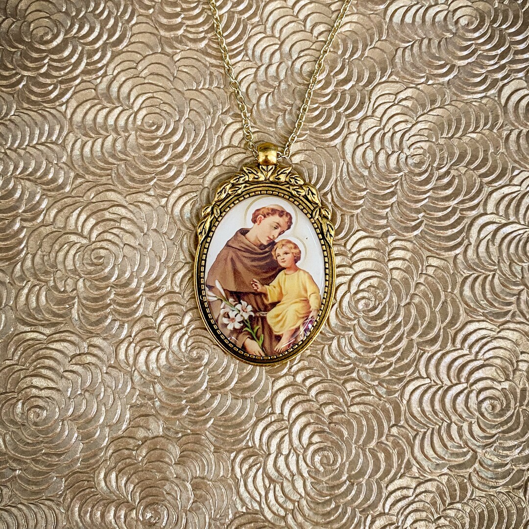 Saint Anthony Gold Pendant Necklace - Etsy
