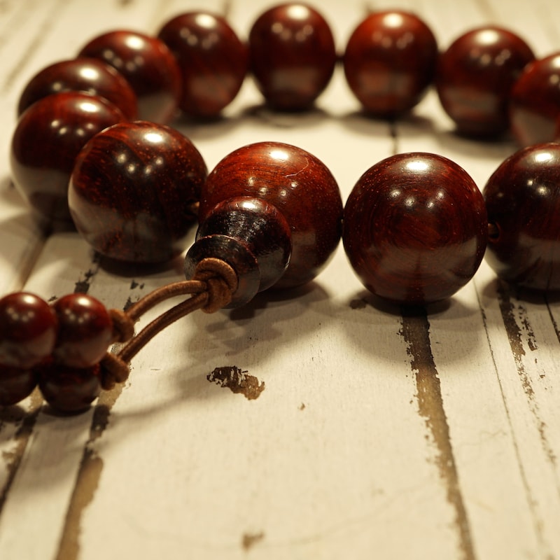 Large Red Guru Bead - Etsy