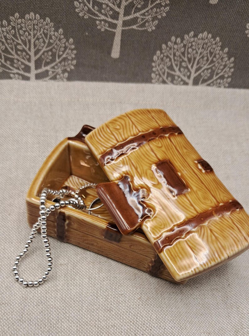 Vintage Wade Porcelain Treasure Chest Trinket Box, Wood Grain Ceramic ...