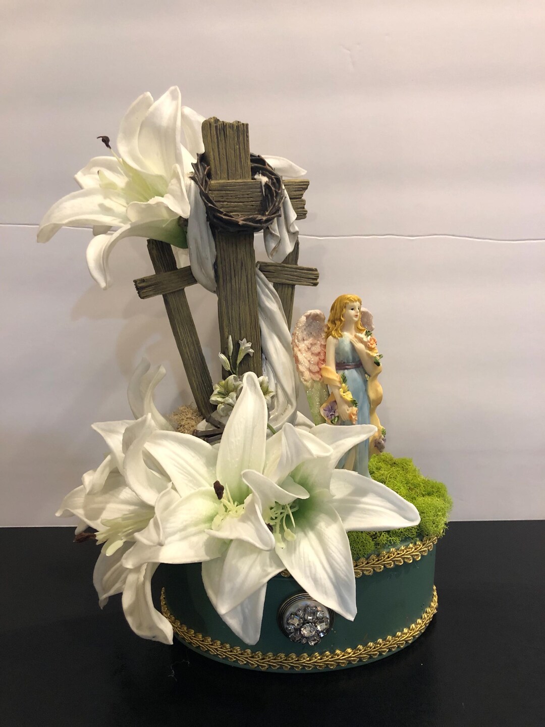Inspirational Cross Vignette Assemblage Arrangement Angel Silk Lilies ...