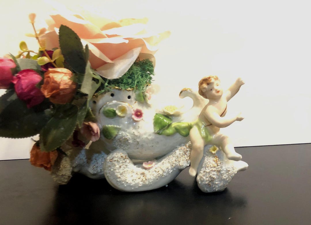 Vintage Victorian Figurine Cornucopia Cherub Cupids Babies Capodimonte ...