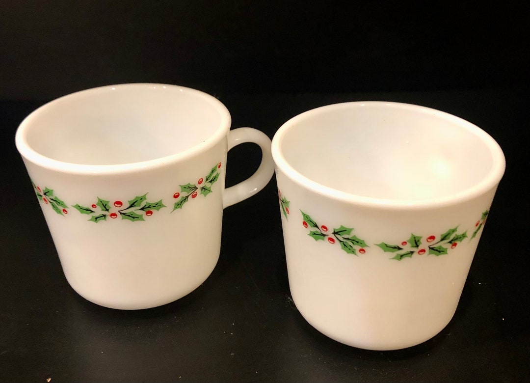 Corning Ware Christmas Holly Berry Set of 2 Mugs 3”H Coffee Cups ...