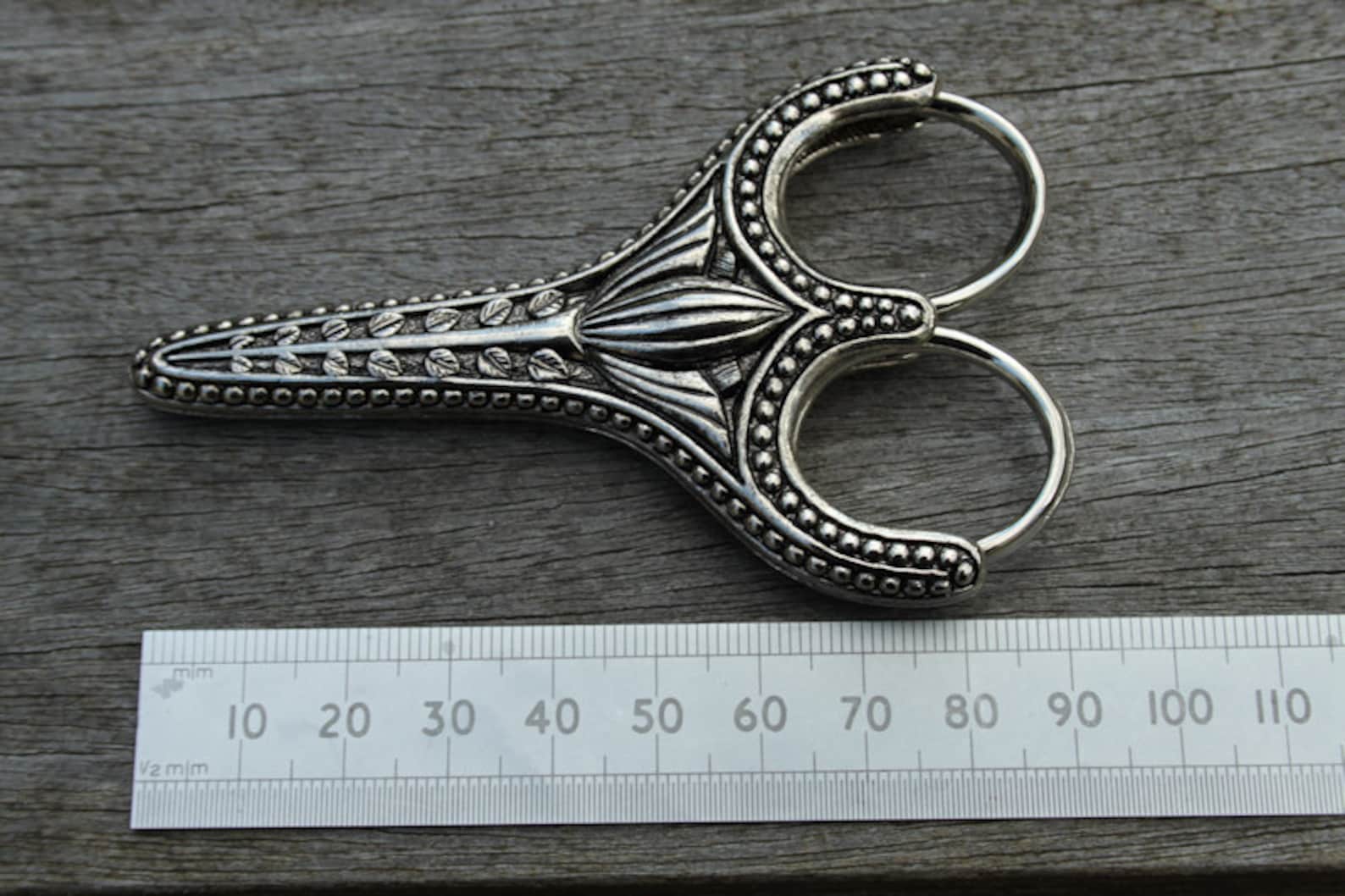 Tulip Case With Scissors - Lacemaking and Embroidery - Etsy UK